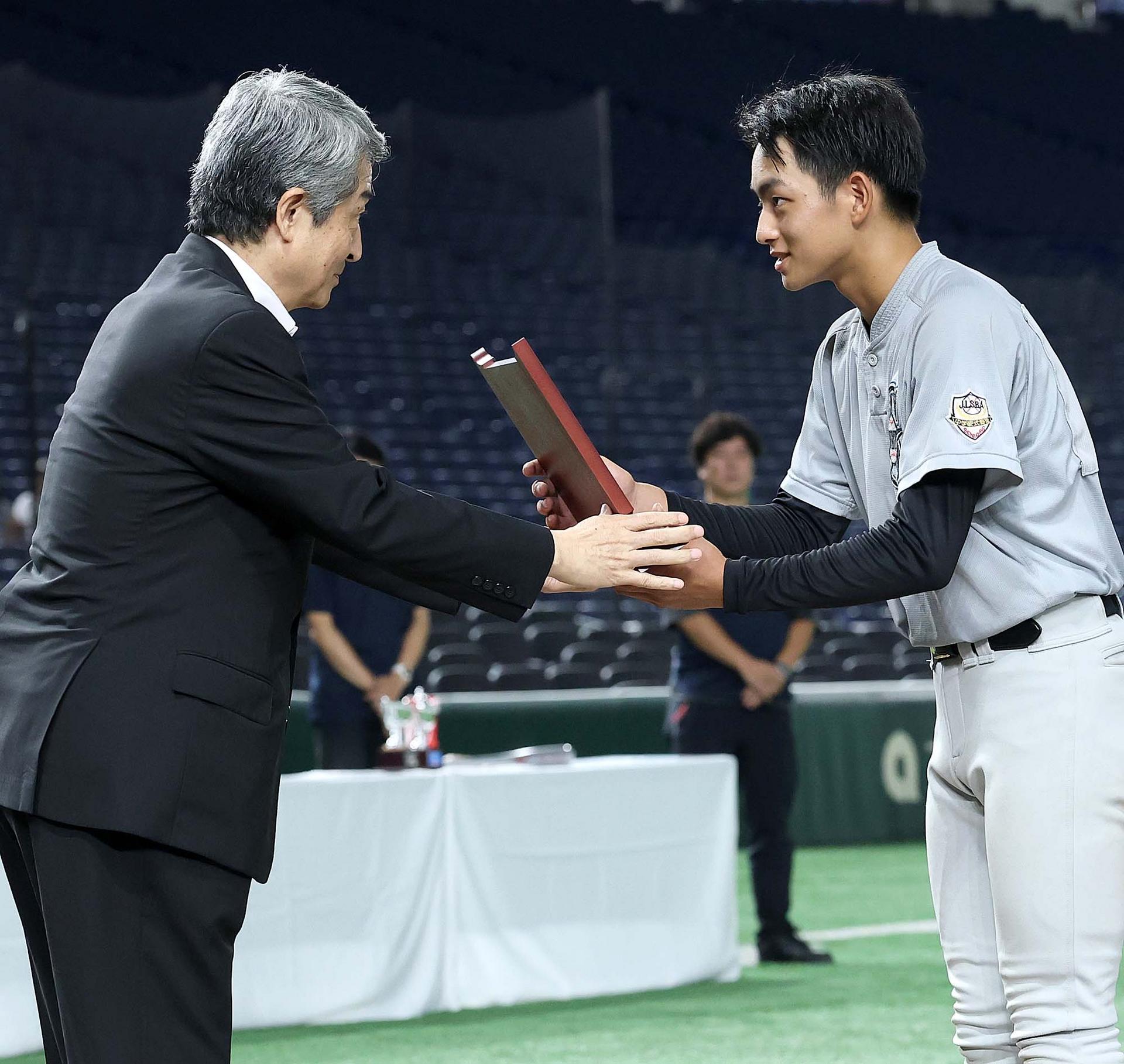 ジャイアンツカップ 世田谷西リトルシニアが2年ぶり4度目の優勝 | 読売ジャイアンツ（巨人軍）公式サイト